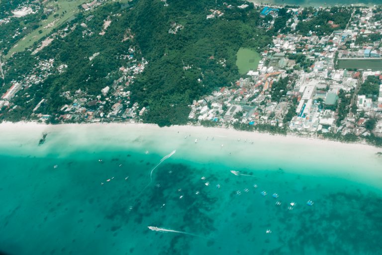 Boracay: Boracay Island ~ White beach and sunset｜ボラカイ：ボラカイ島〜ホワイトビーチと ...