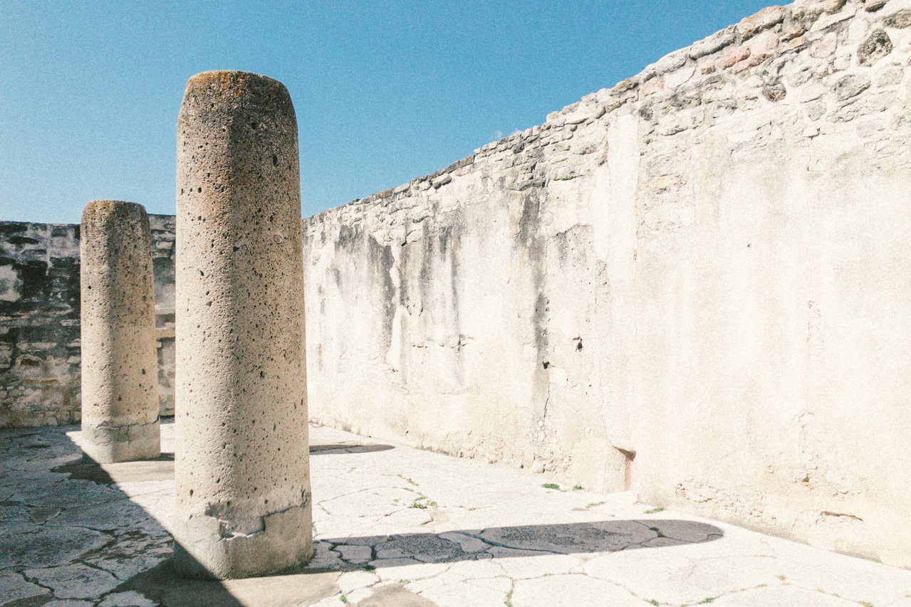 Mitla: Teotitlan del Valle and Mitla in Suburbs of Oaxaca｜ミトラ：オアハカ郊外の織物 ...